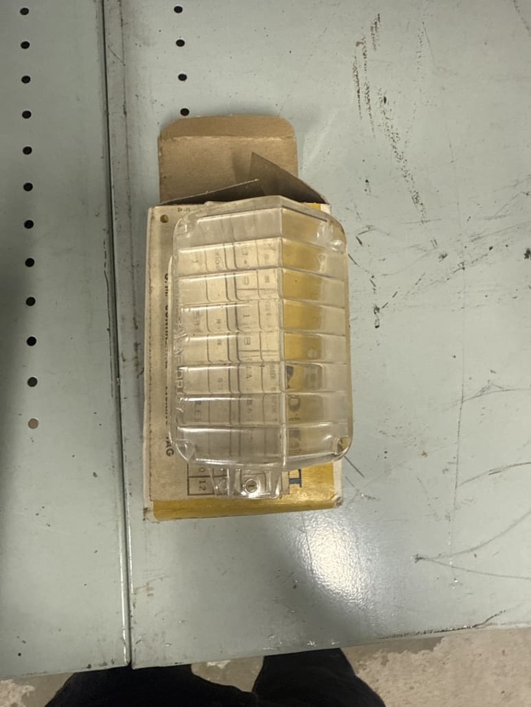 Nose parking light glass 1967 cutlass left - KS Import